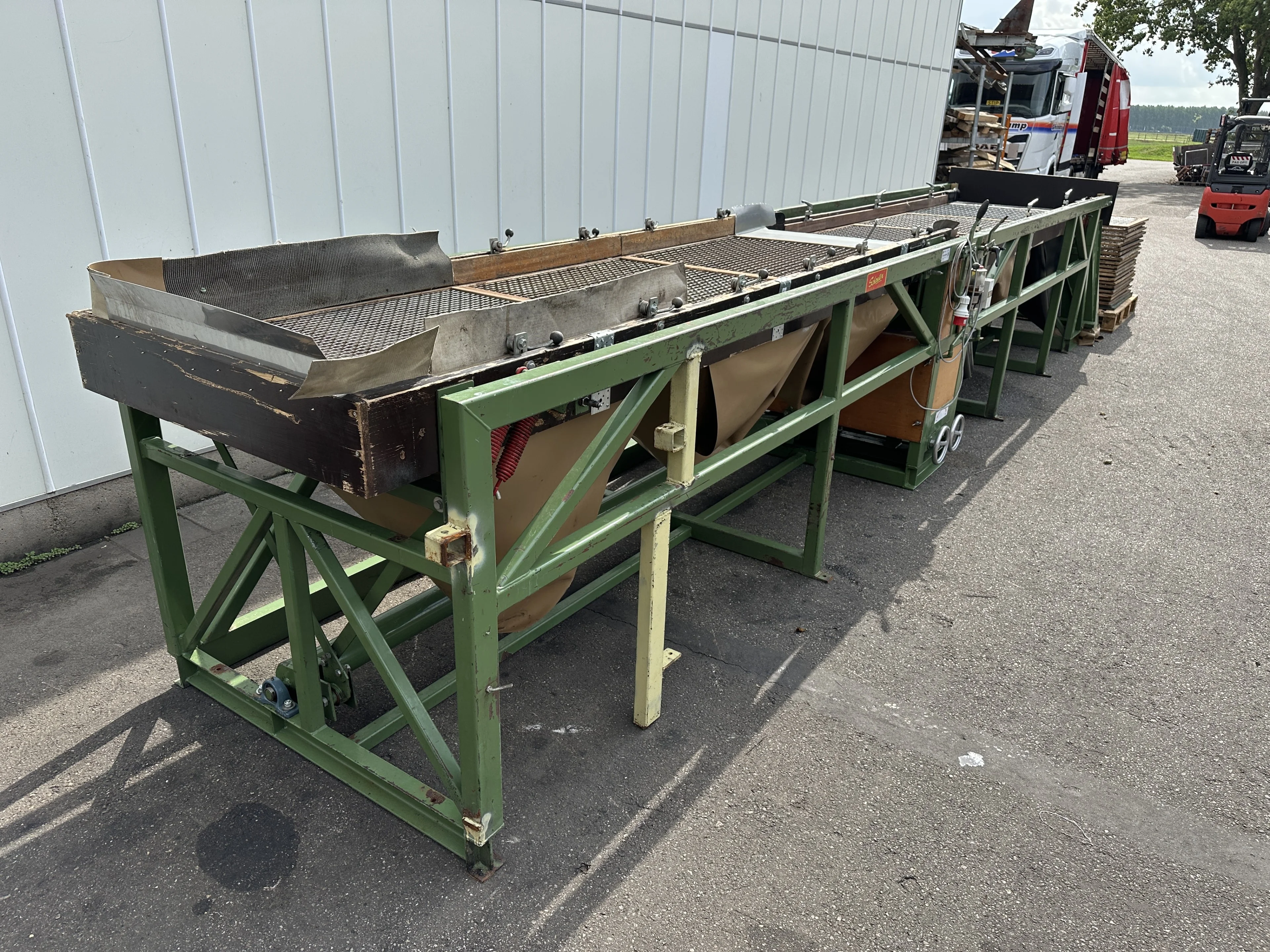 Schouten SMA 100/100 sorting machine for flower bulbs and Brussels ...