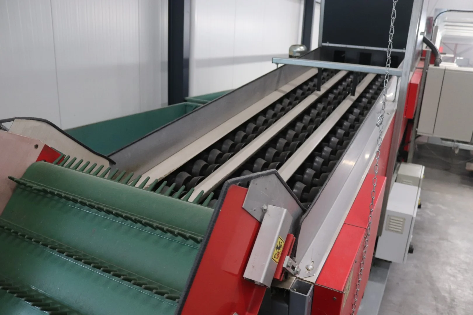 Aweta GMC3/12+1 grading machine for peppers • Duijndam Machines