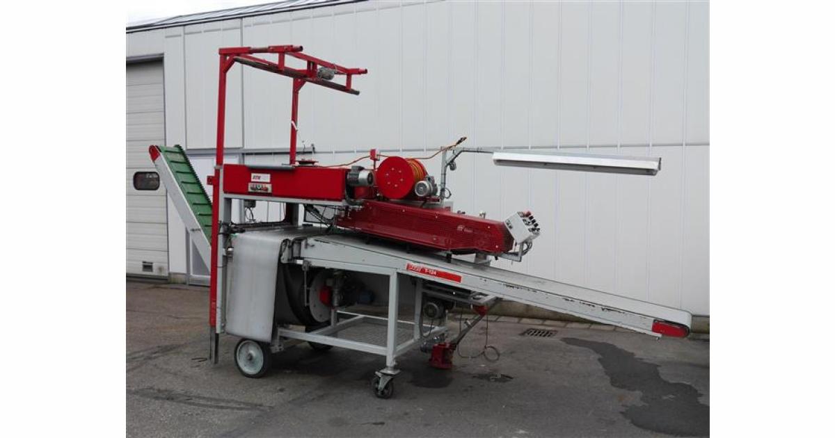 BTM harvesting and processing machine for Chrysanthemum • Duijndam Machines