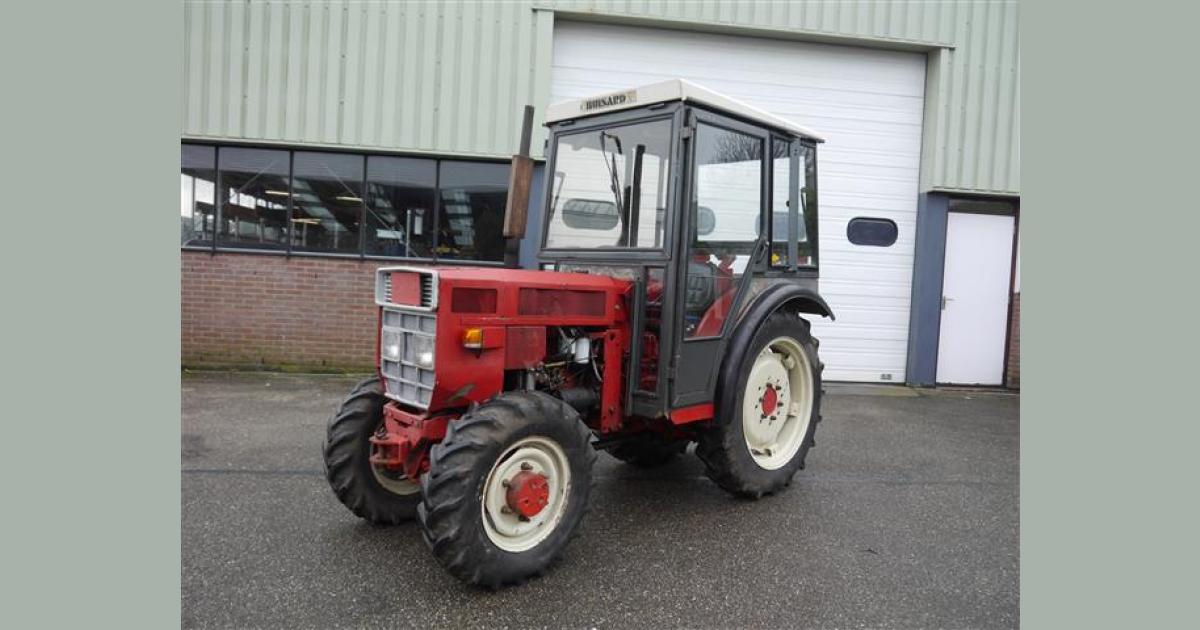 Bergmeister Tractor with cabin approx 40 HP 4wd • Duijndam Machines
