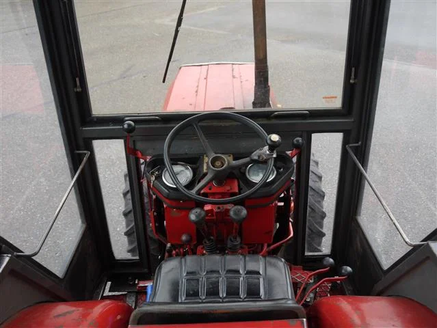 Bergmeister Tractor with cabin approx 40 HP 4wd • Duijndam Machines