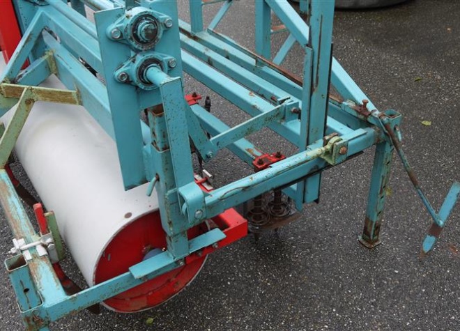 Deman 4 rijige preiponsmachine • Duijndam Machines