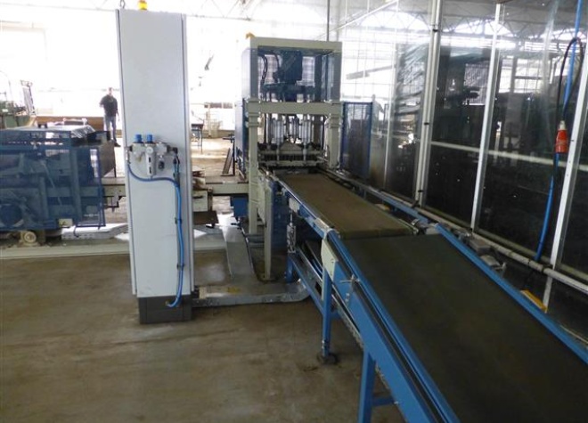 Demtec automatic soilblocking system with destacker • Duijndam Machines