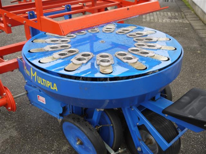 Ferrari Multipla machine à planter 2 rangs. • Duijndam Machines