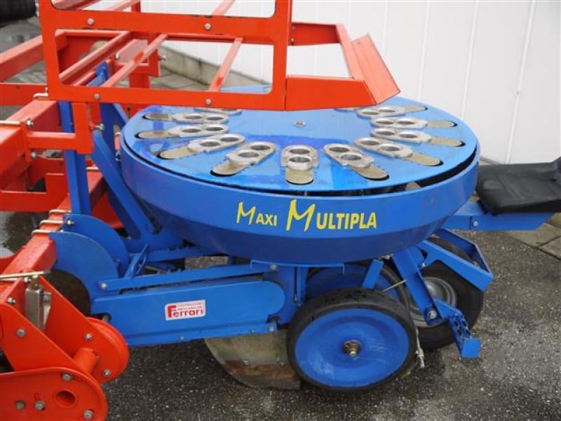 Ferrari Multipla machine à planter 2 rangs. • Duijndam Machines