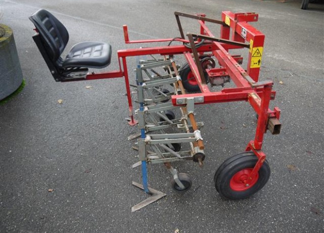 Gercon schoffelmachine met bewegende schoffels. • Duijndam Machines