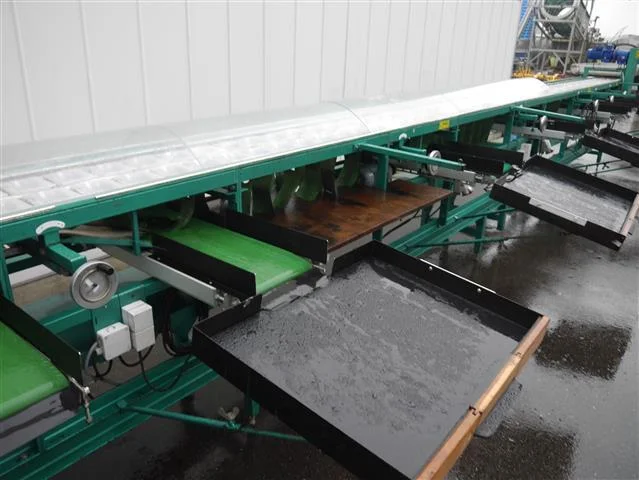 Greefa mechanical weight grader for apples complete with tipper ...