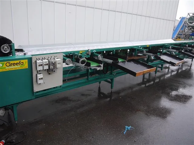 Greefa mechanical weight grader for apples complete with tipper ...