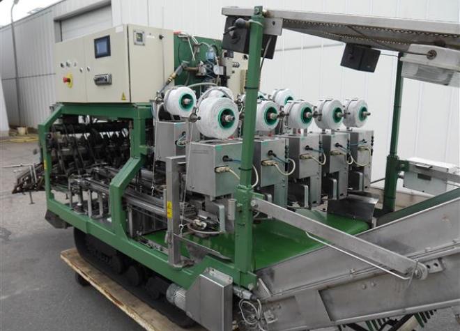 Koppert harvester and bunching machine for radish • Duijndam Machines