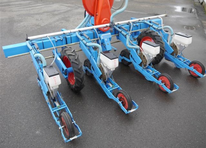 Monosem MS machine semis 4 rangs • Duijndam Machines