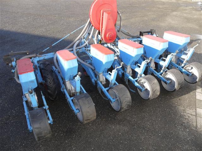 Monosem pneumatische zaaimachine voor zonnebloemen 6 rijen • Duijndam ...