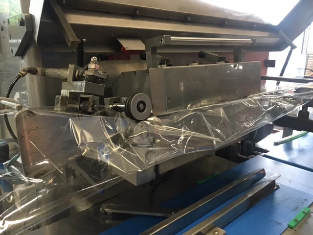Record Nova stainles steel flow pack machine • Duijndam Machines