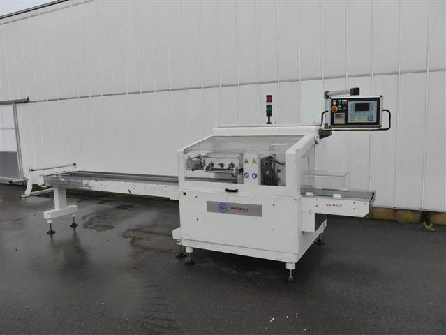 Record Nova flow pack machine • Duijndam Machines