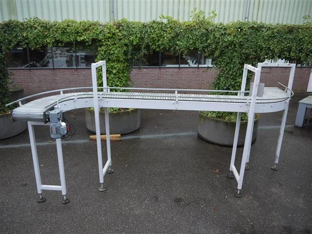 Viscon curved S-shaped conveyor • Duijndam Machines