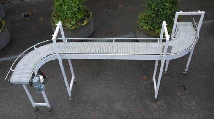 Viscon curved S-shaped conveyor • Duijndam Machines