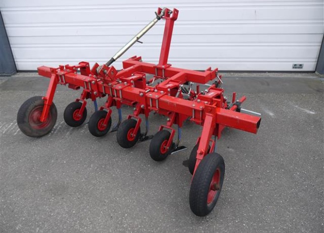 Steketee inter row cultivator-weeder • Duijndam Machines