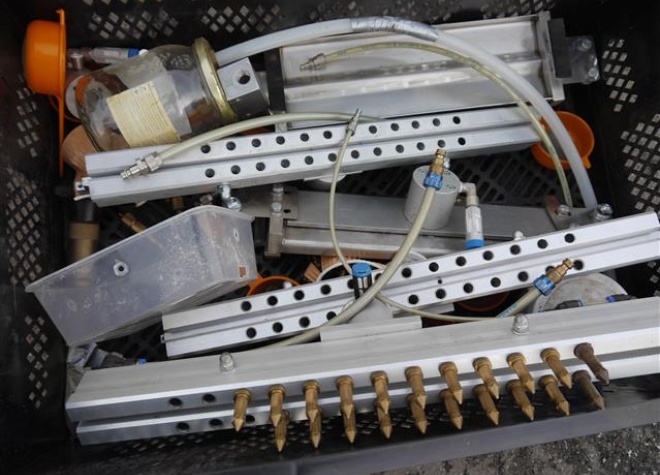 Visser Granette vacuum seeder with dibbler • Duijndam Machines