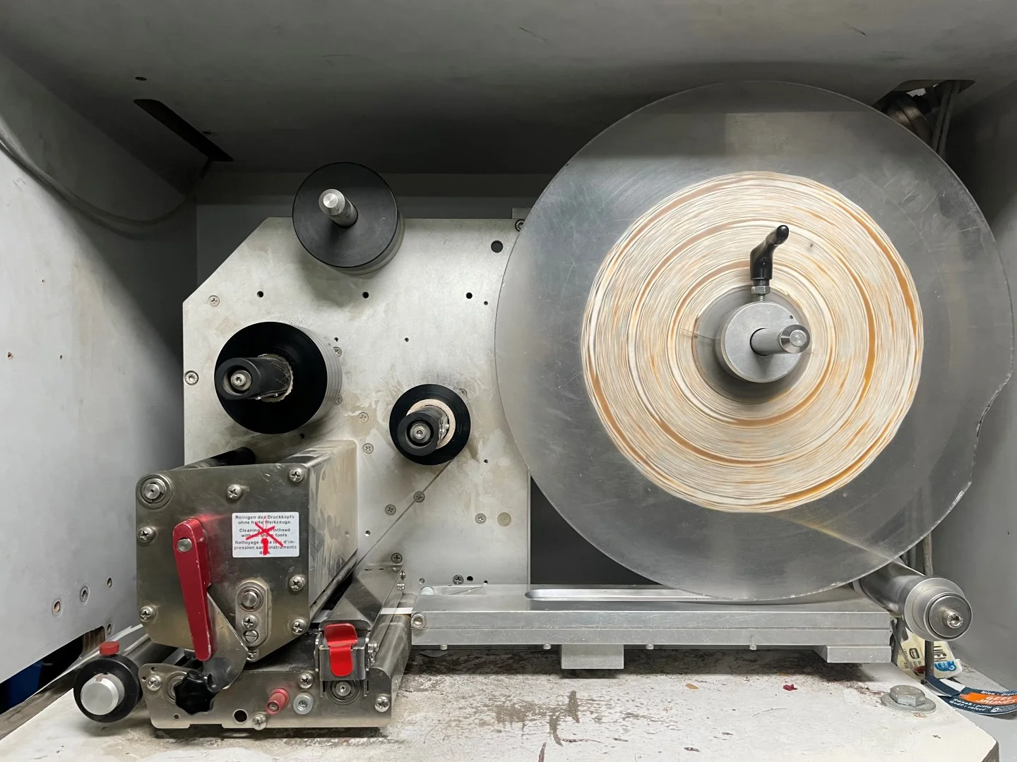 Affeldt 170 12VB weighing machine with Affeldt 929 T19 net clipper ...