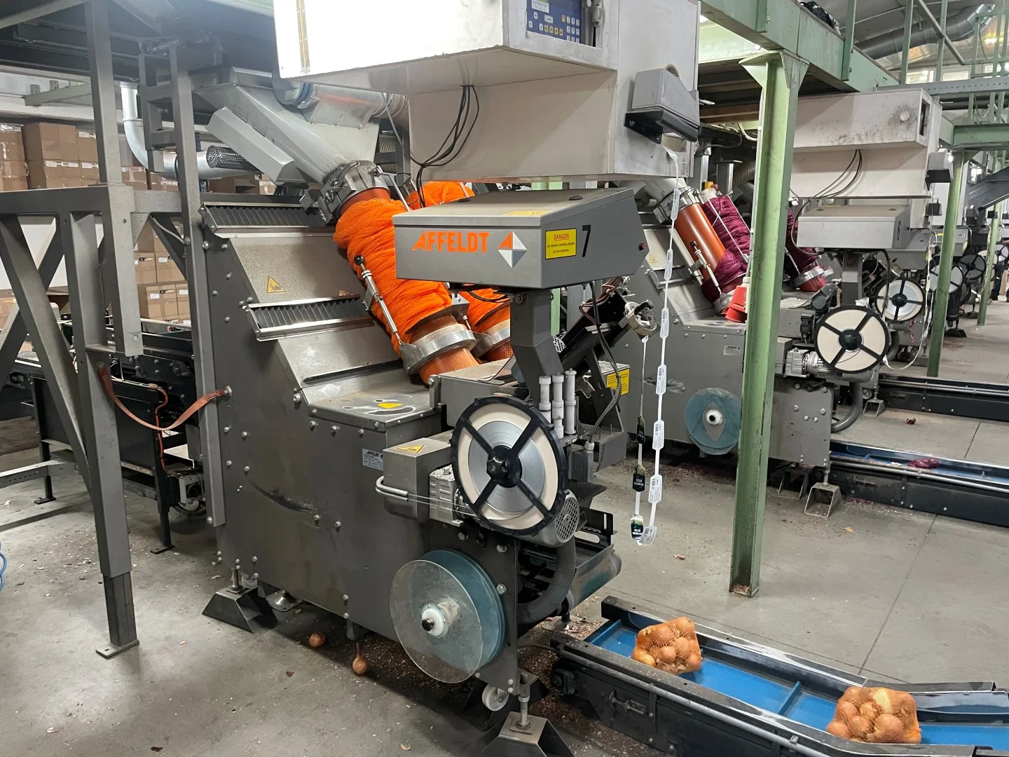 Affeldt AVN 170-CW 12EV machine de pesage avec Affeldt AVN 929 clipper ...