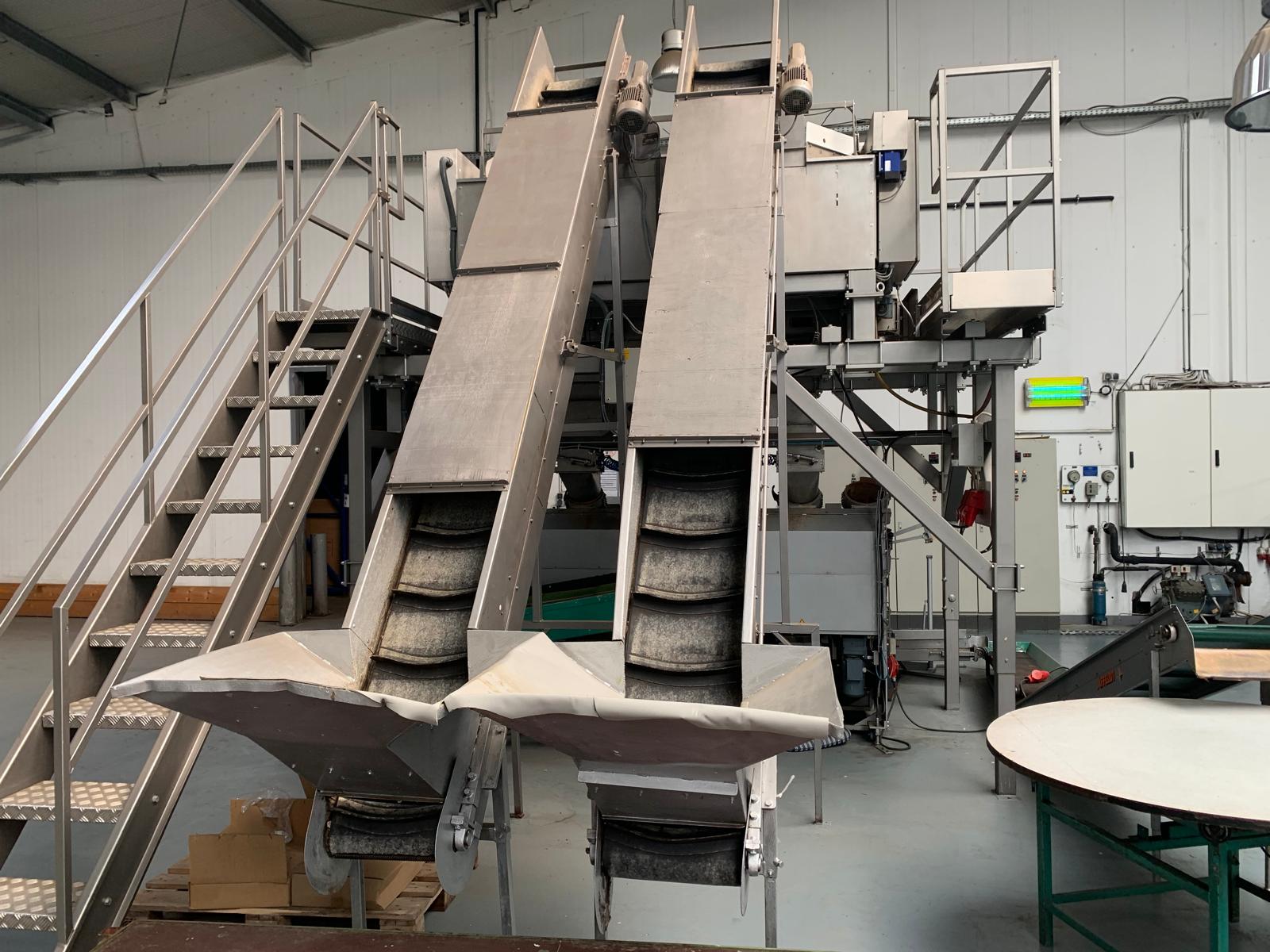 Affeldt Stratera 170 16 FF with platform and 2 elevators • Duijndam ...
