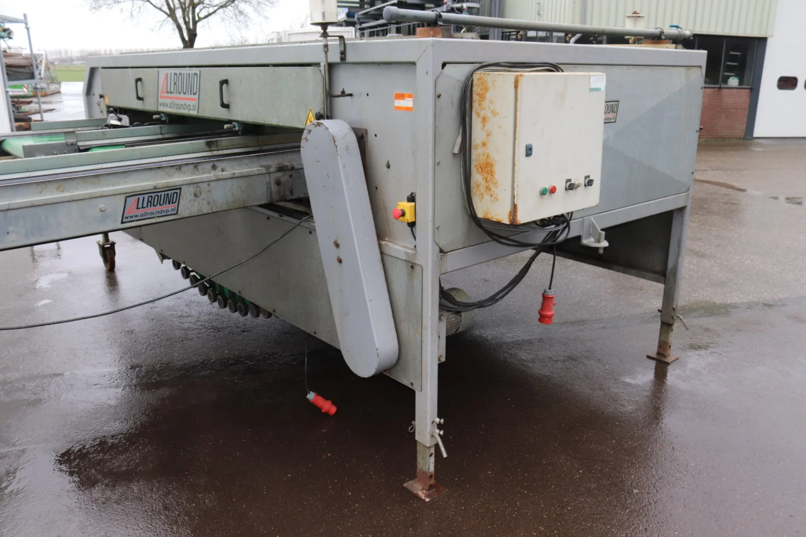 Allround radial rollergrader with 3 product conveyors • Duijndam Machines