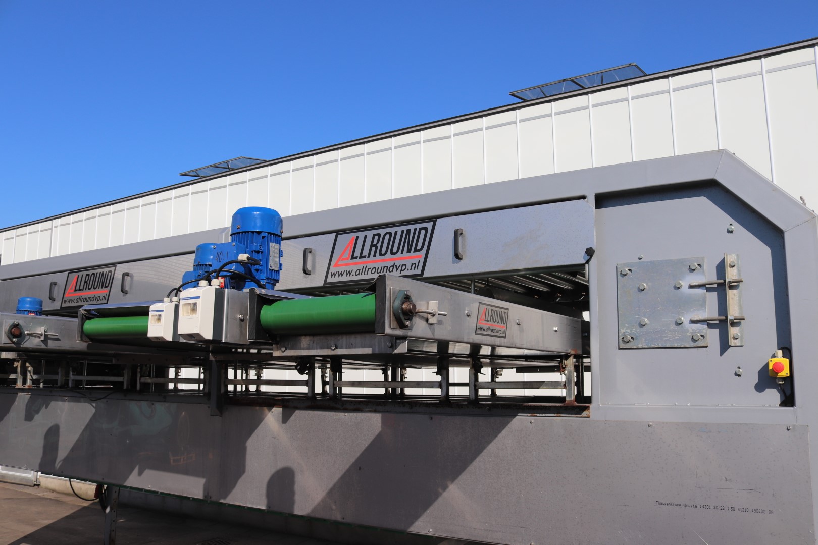 Allround radial rollergrader with 7 product conveyors • Duijndam Machines