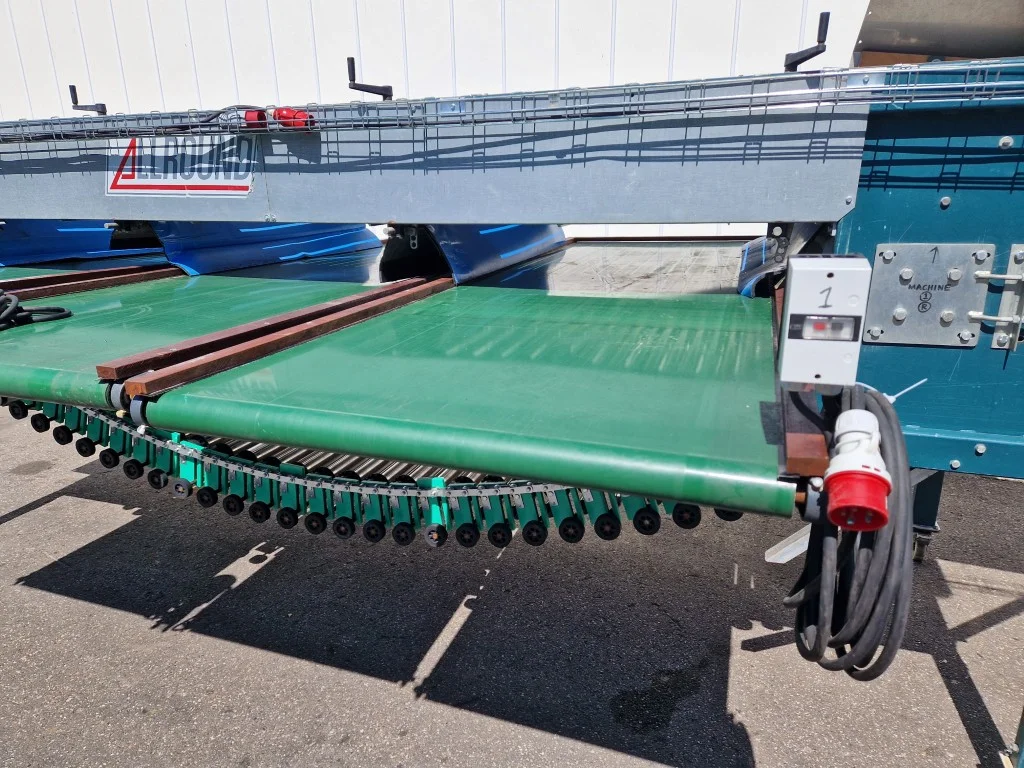 Allround roller sorting machine with brush and feeding conveyor ...