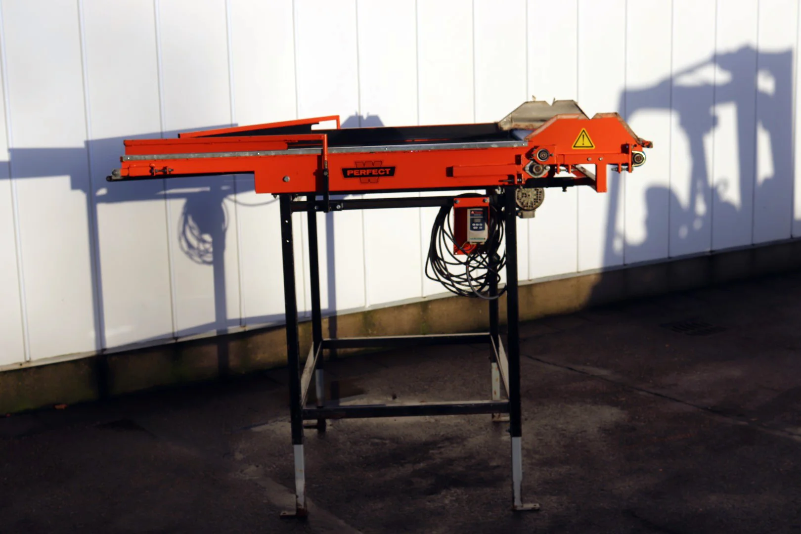 Wamel Perfect dosing conveyor for fruit • Duijndam Machines