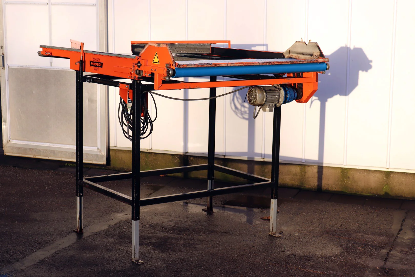 Wamel Perfect dosing conveyor for fruit • Duijndam Machines