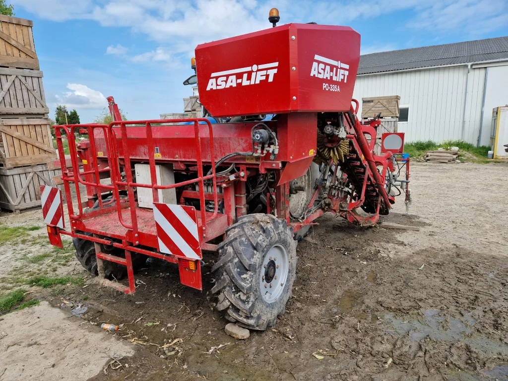 Asa-Lift PO-335A automatic leek harvester top beltlifter • Duijndam ...