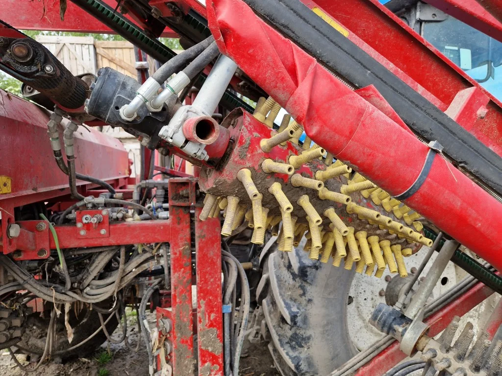 Asa-Lift PO-335A automatic leek harvester top beltlifter • Duijndam ...