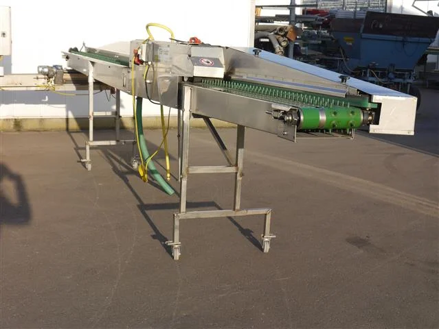 Christiaens semi-automatic grading machine for asparagus with washer ...