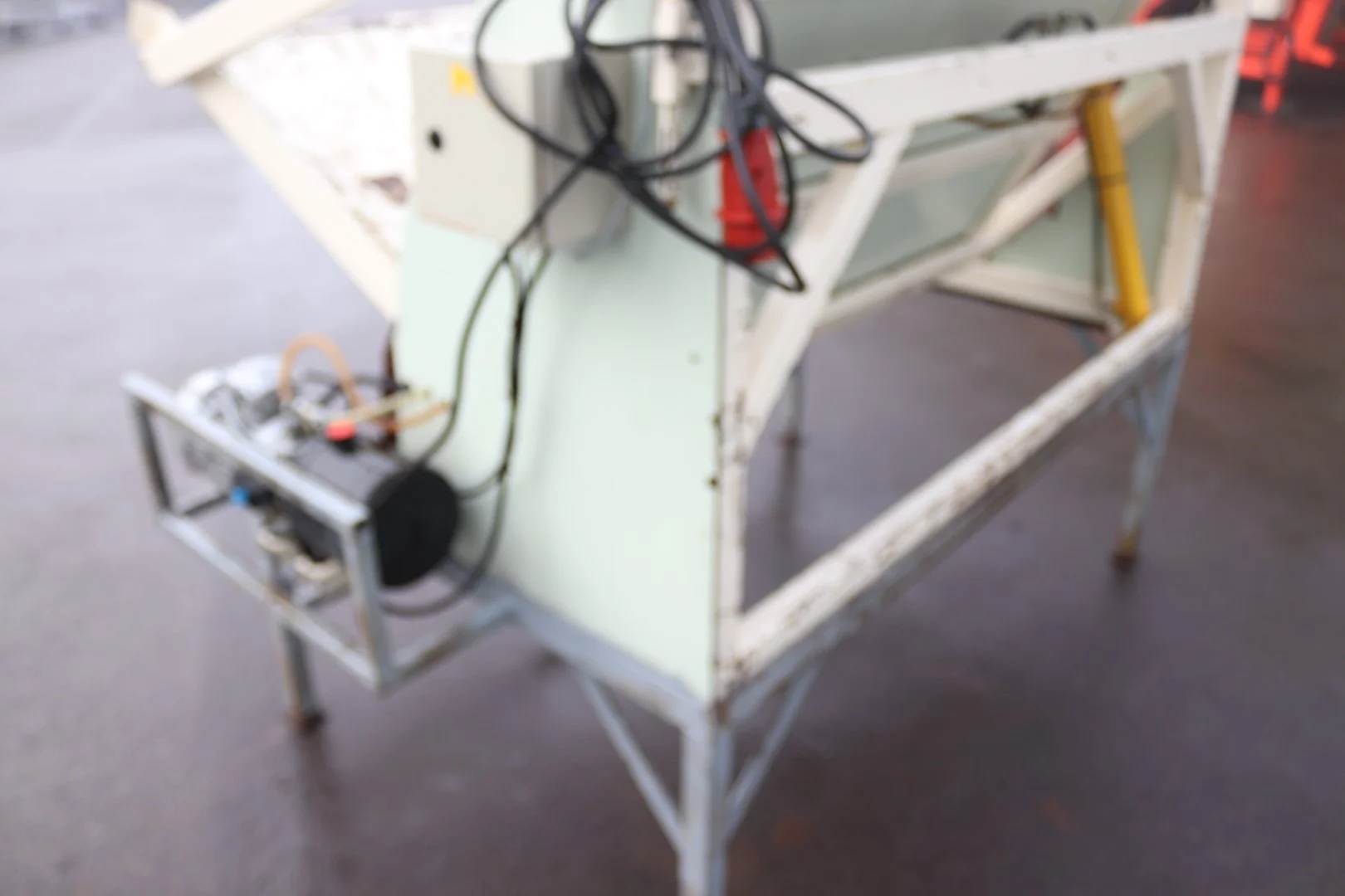 AWB Box tipper 160 cm • Duijndam Machines