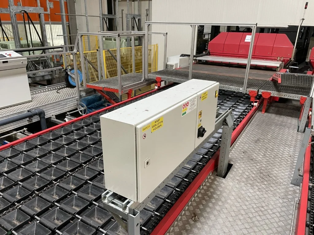 Aweta 2xG AV-8/36+1 grading line machine for apples and pears with 2 x ...