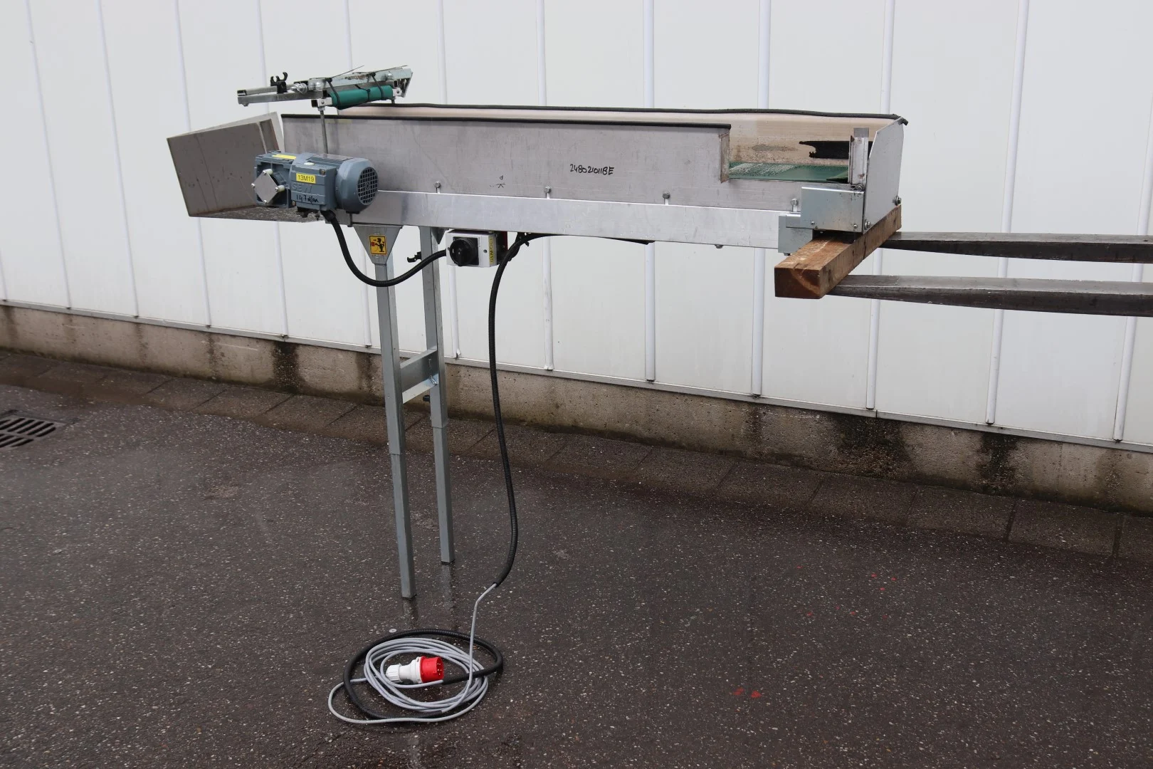 Aweta conveyor 140 x 25 cm • Duijndam Machines