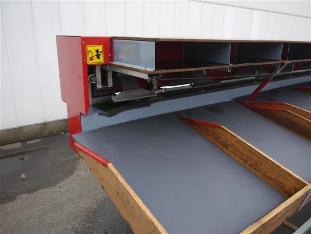 Aweta E8 cucumber sorting machine • Duijndam Machines