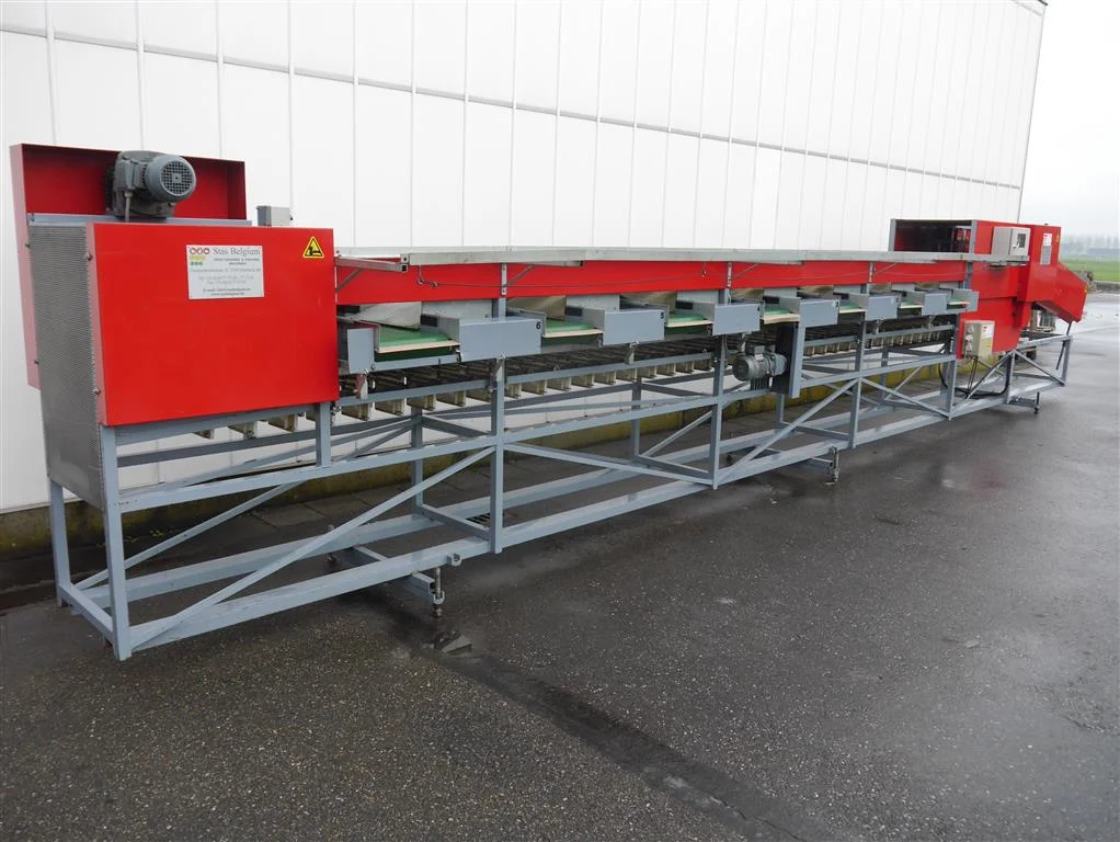 Aweta G2-6 weight sorting machine for peppers • Duijndam Machines