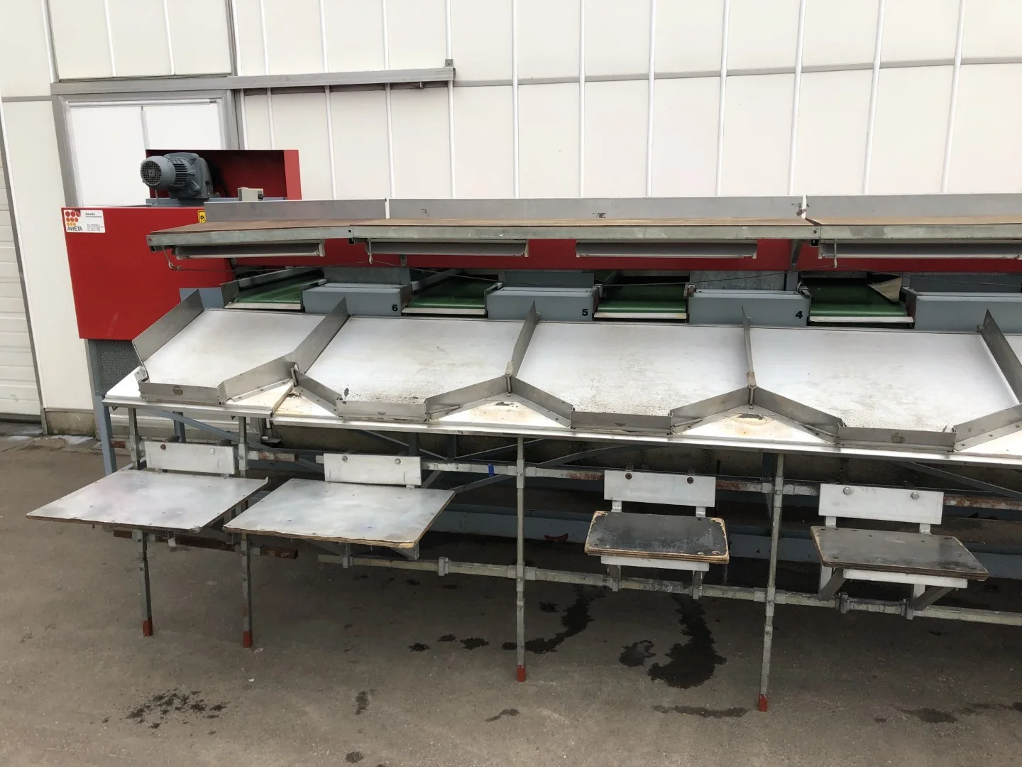 Aweta G2-6 weight sorting machine for peppers • Duijndam Machines