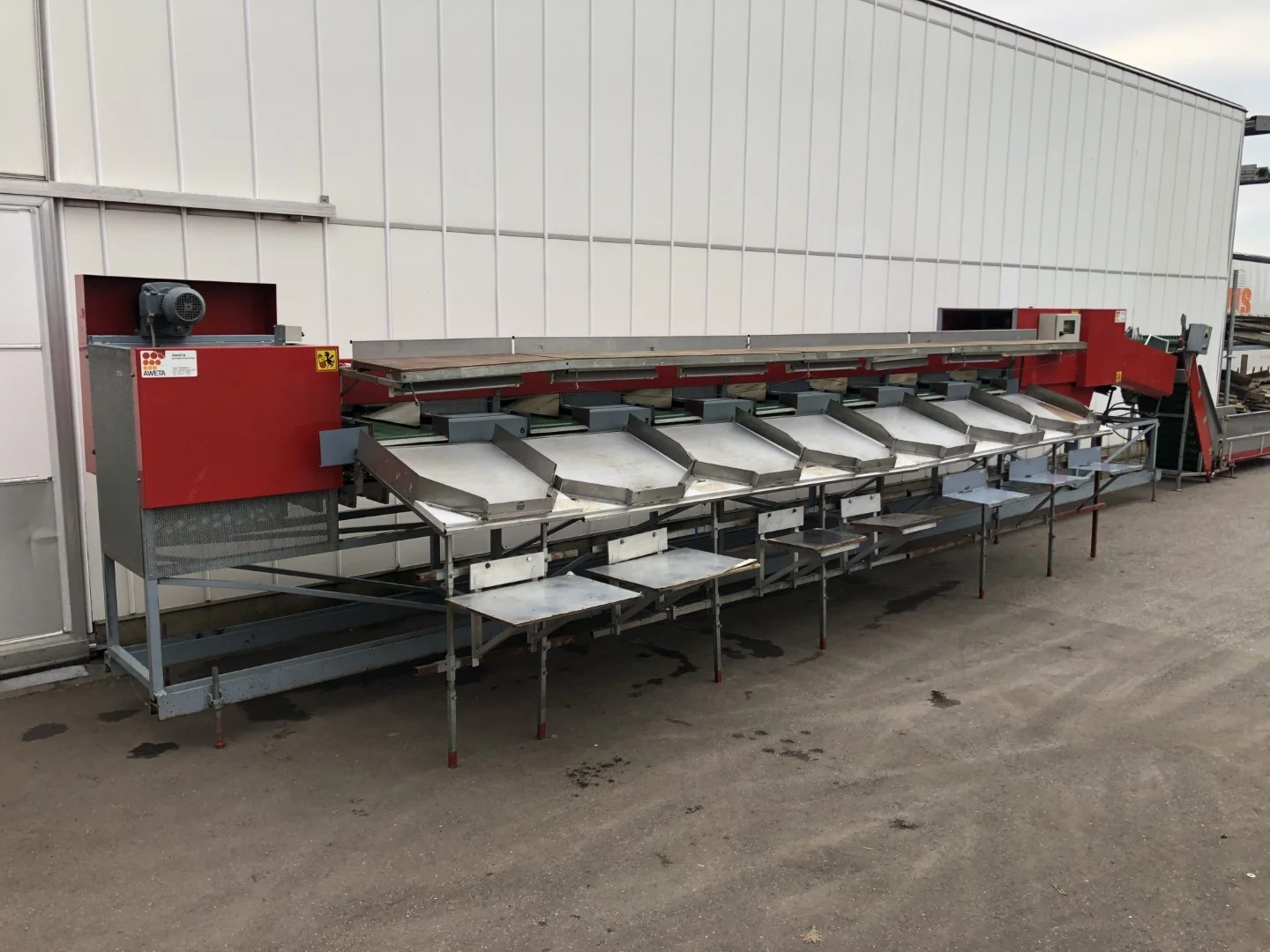 Aweta G2-6 weight sorting machine for peppers • Duijndam Machines