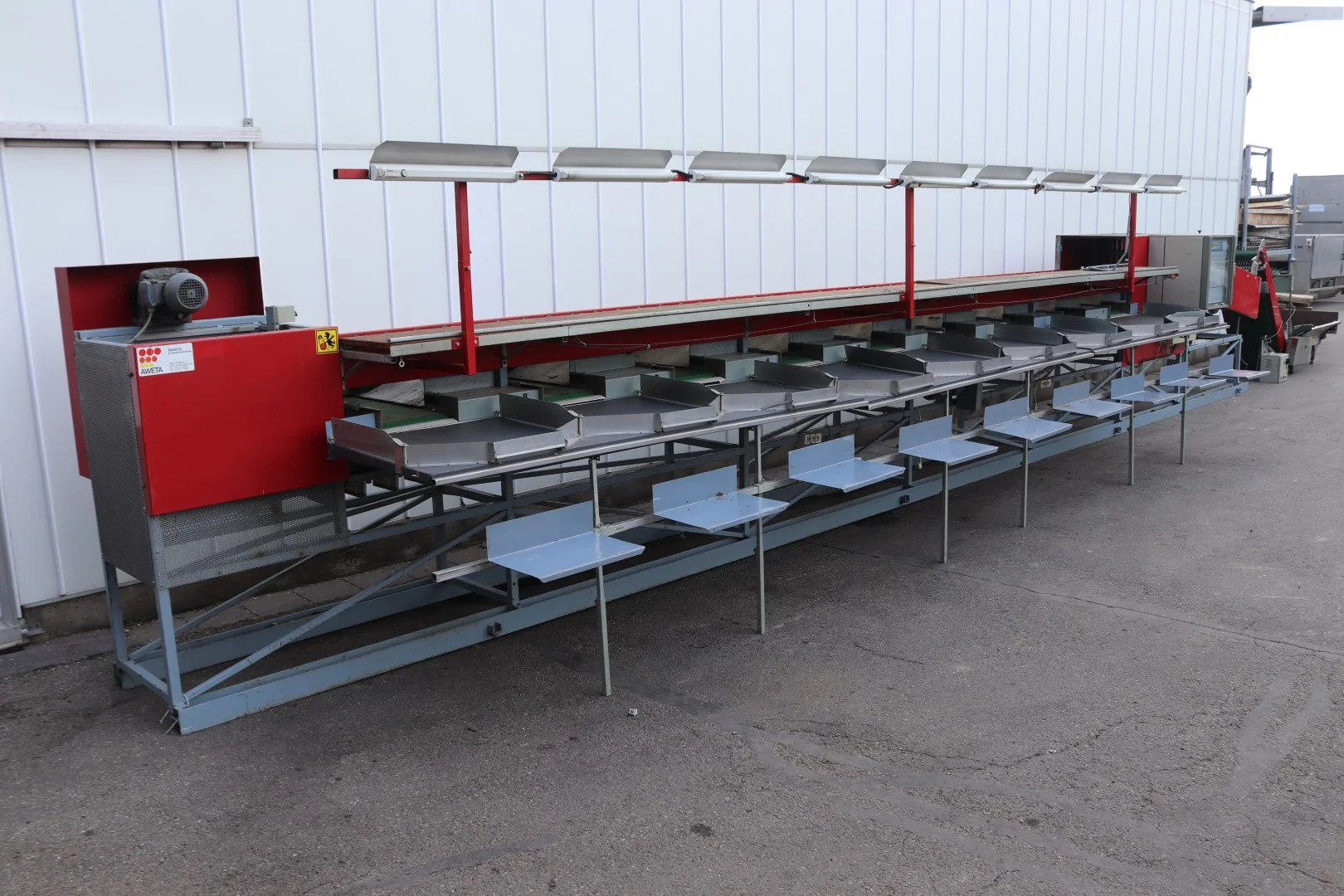 Aweta G2-8 weight sorting machine for peppers • Duijndam Machines