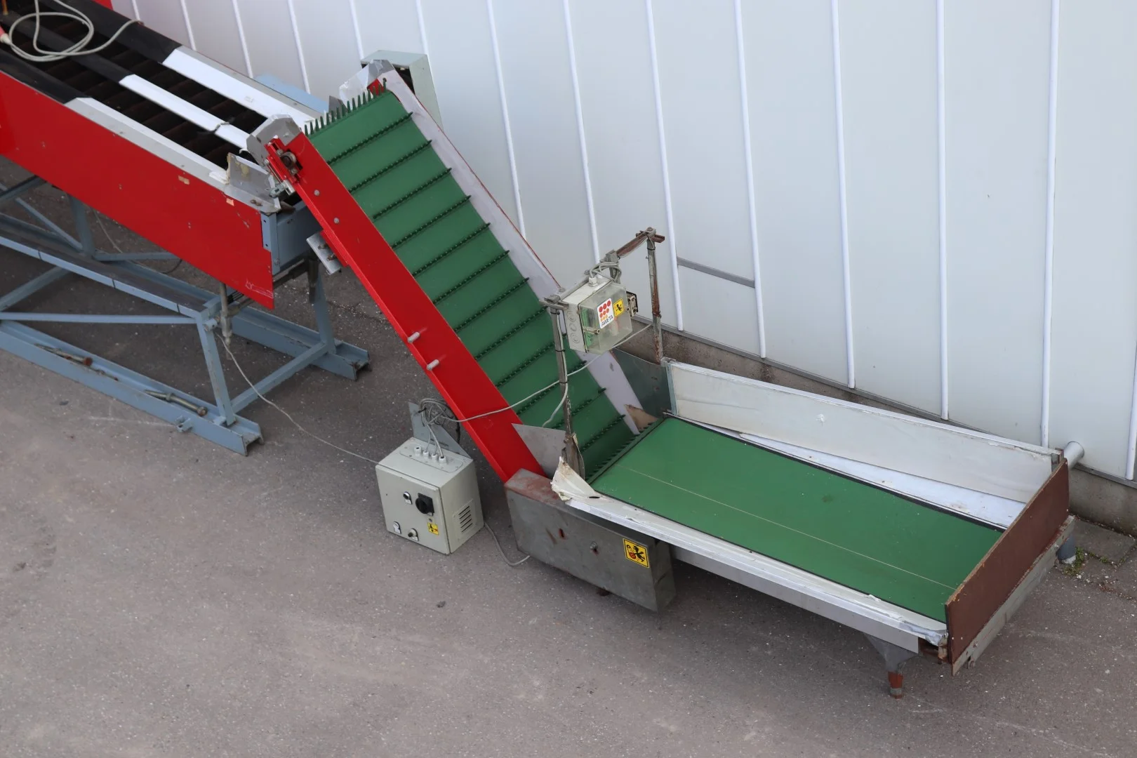 Aweta G2-8 weight sorting machine for peppers • Duijndam Machines