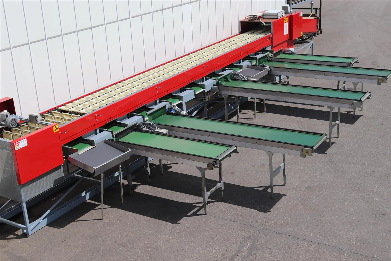Aweta G3-8 sorting machine for apples • Duijndam Machines