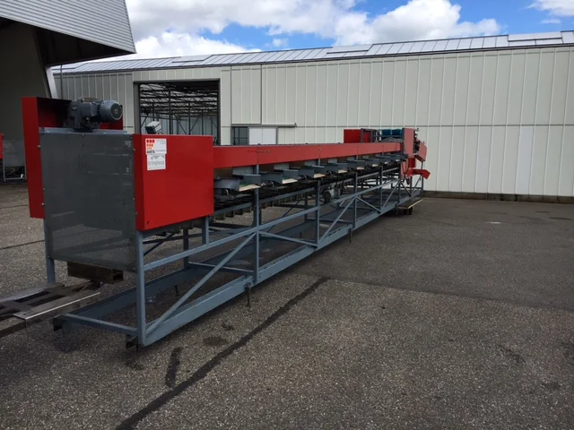 Aweta G3-8+1 weight sorting machine for peppers • Duijndam Machines