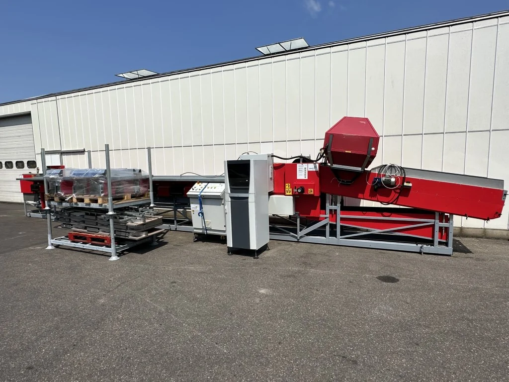 Aweta GM 3-8 sorting machine for peppers • Duijndam Machines