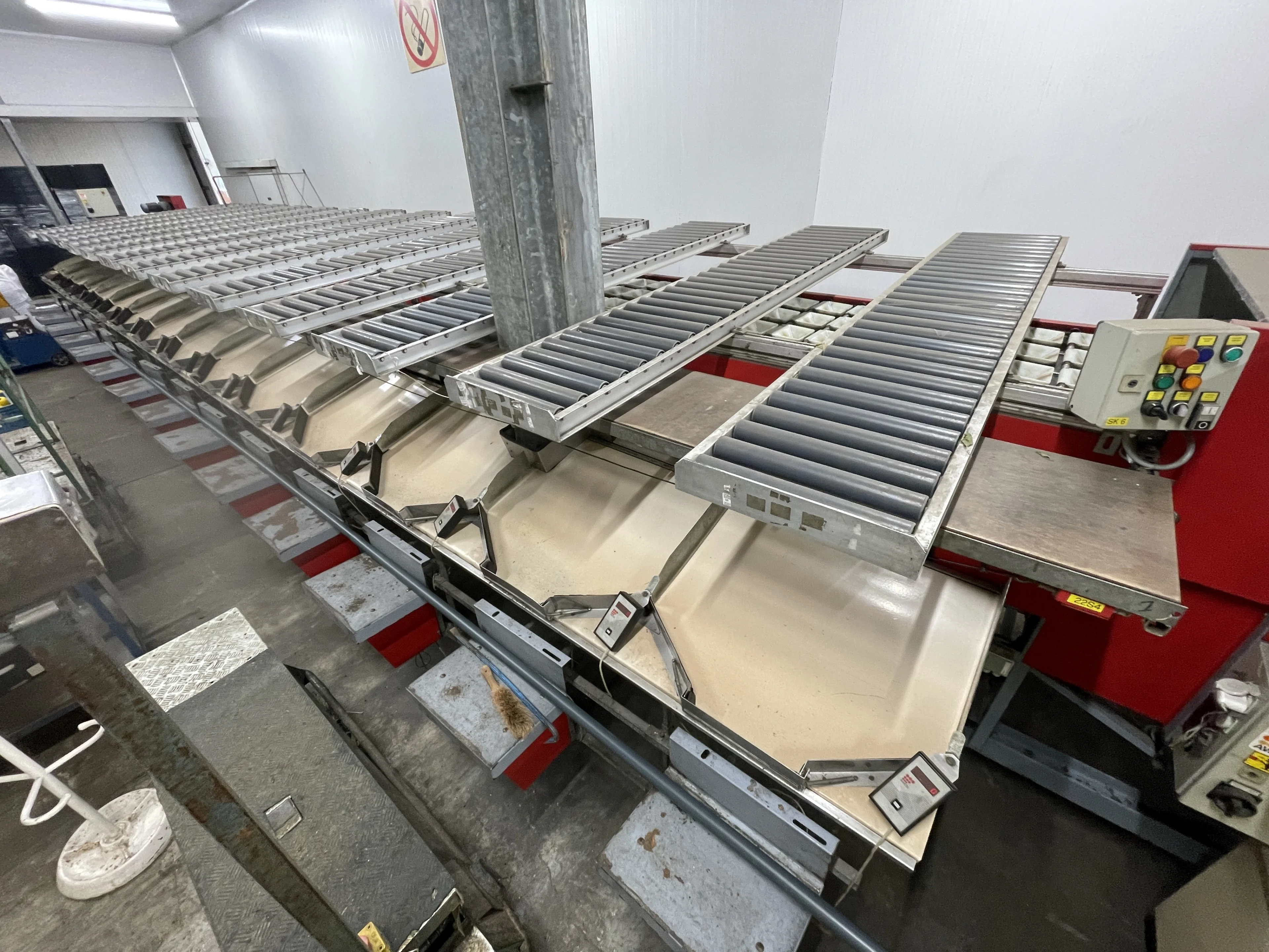 Aweta GM4-14 clasificadora de pimientos • Duijndam Machines