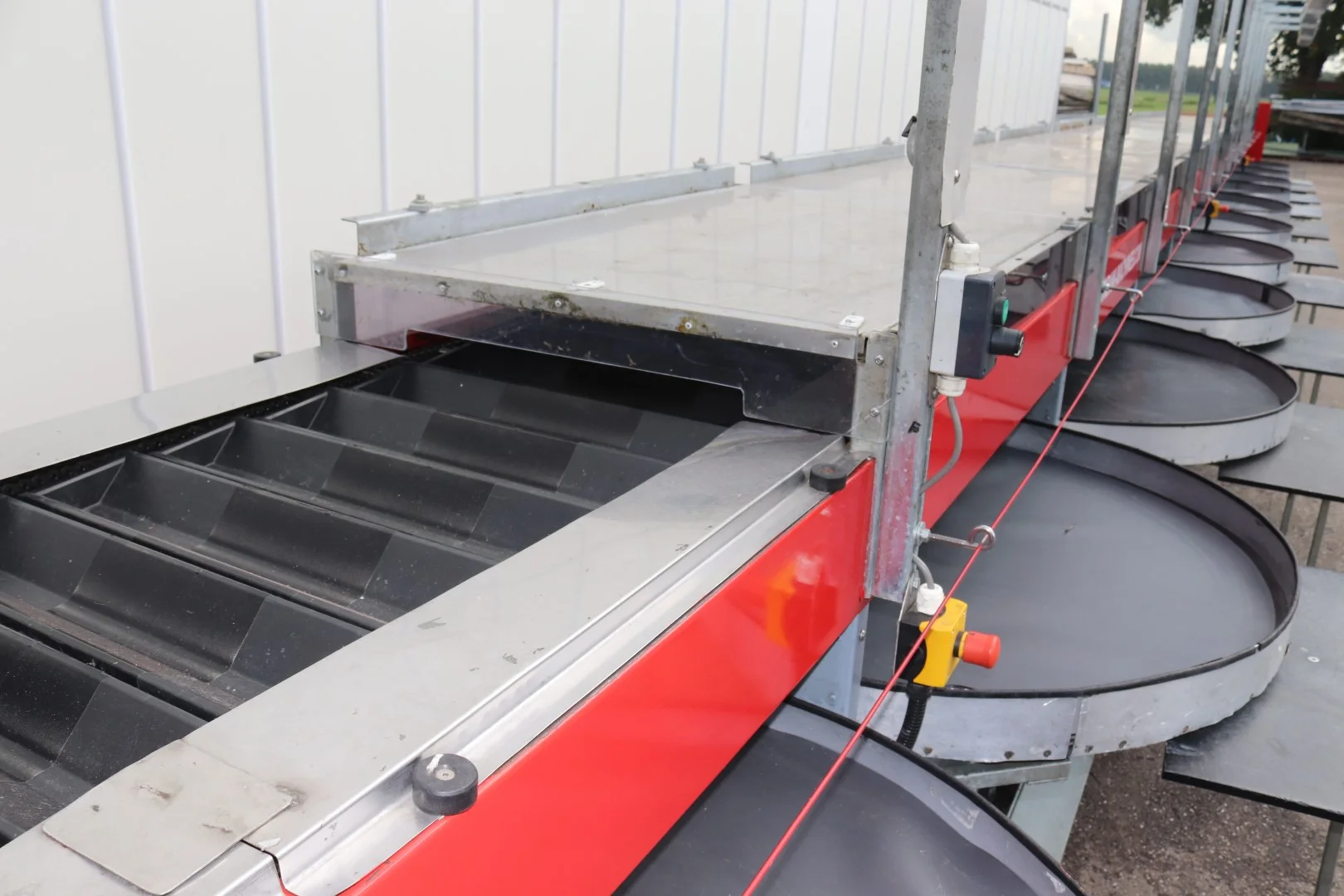 Aweta GSM-12 weight and length sorting machine for cucumbers • Duijndam ...