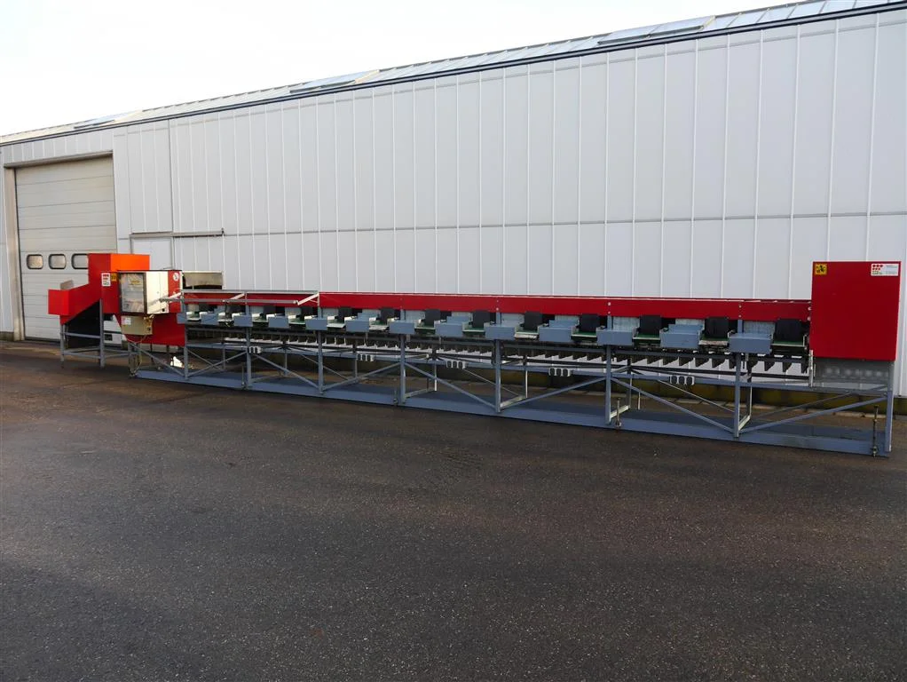 Aweta KG3-12 +1 weight and colour sorting machine for tomatoes ...