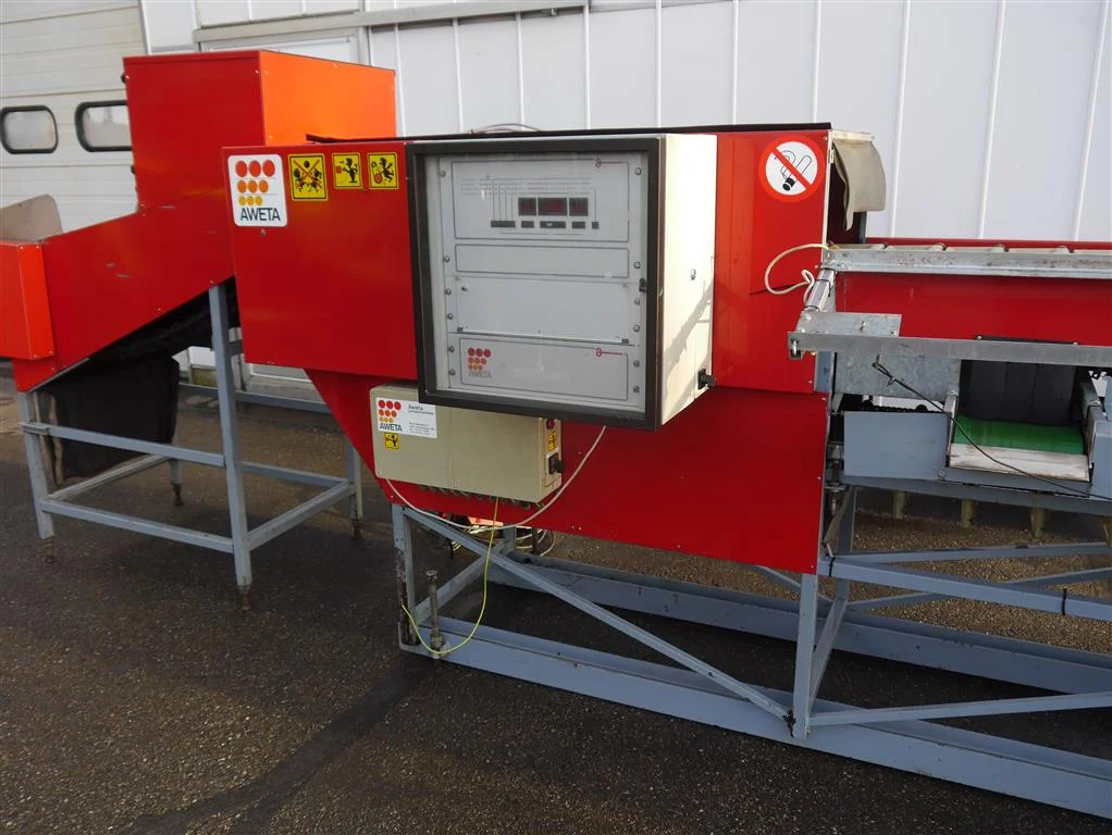 Aweta KG3-12 +1 weight and colour sorting machine for tomatoes ...