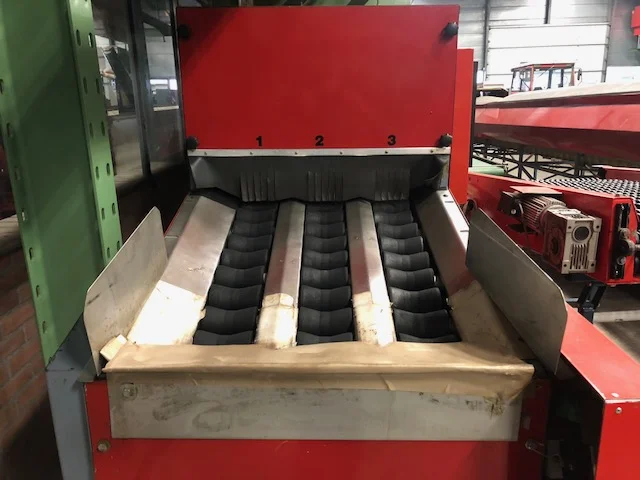 Aweta KG3-12 +1 weight and colour sorting machine for tomatoes ...