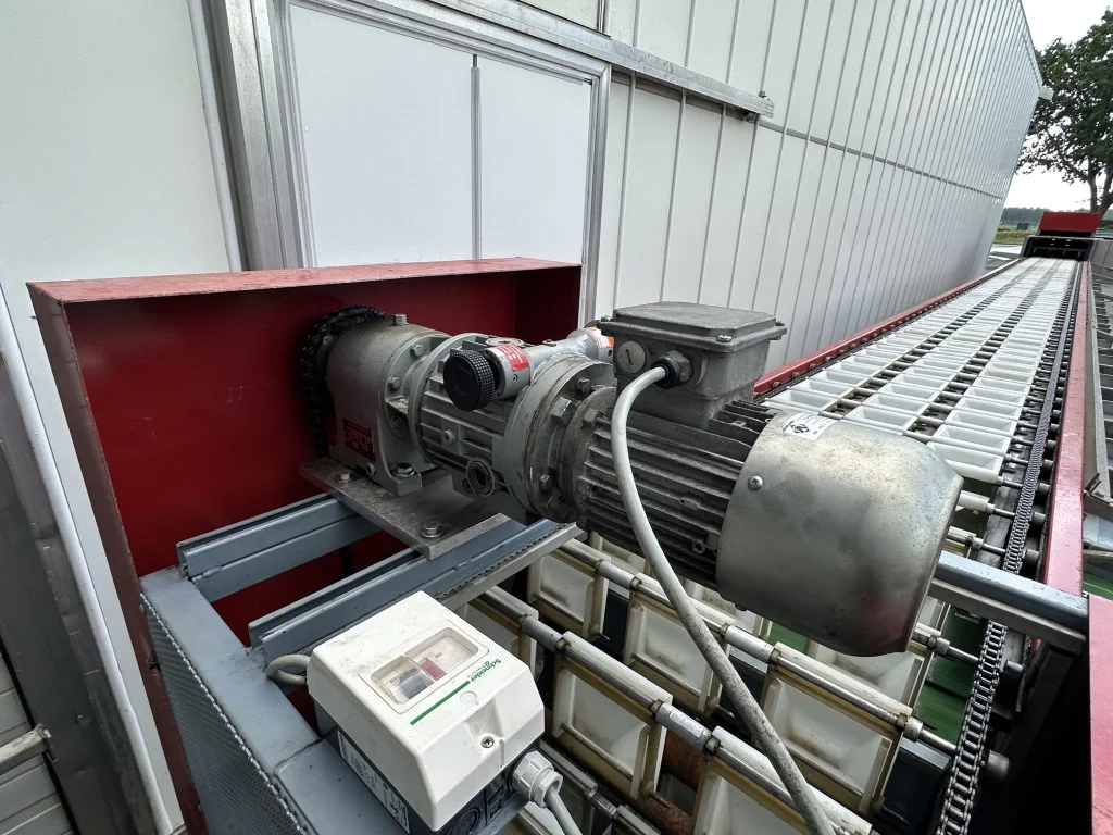 Aweta KG3-16+1 clasificadora de tomates • Duijndam Machines